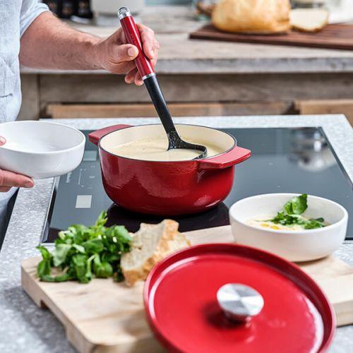 KitchenAid Cast Iron stoofpot Empire Red – Cook and Sizzle